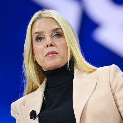 Pam Bondi Education, Controversy, Age, Religion, children, Wiki & Net Worth