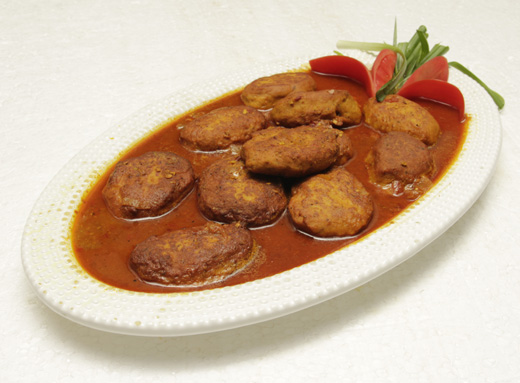 Kashmiri Kofta Gravy Recipe By Gulzar Hussain - Cook with Hamariweb.com